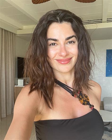 Nesrin Cavadzade Rturkishceleb