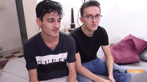 Amatör bebek Paris için inanılmaz ırklararası üçlü grup seks Bu günü