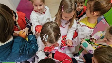 Честит Бадник и Божиќ 🌟 Светот на Колорес Карпош Youtube