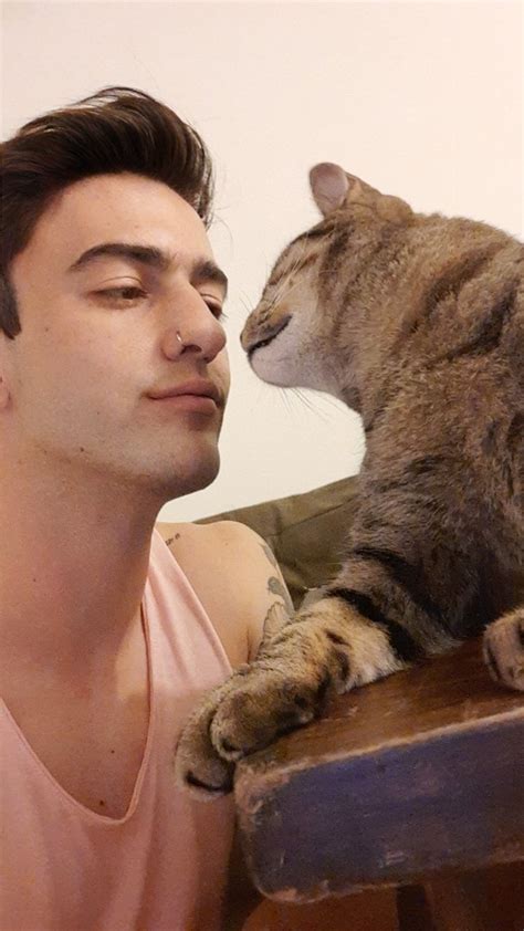 My Cat Is So Cute 🤩 R Cuteguys