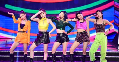 러블리 있지 올해의 신인 [사진]