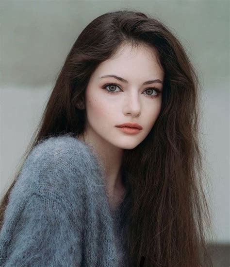 Pin By Nata On Mackenzie Foy Mackenzie Foy Beautiful Girl Face Foy