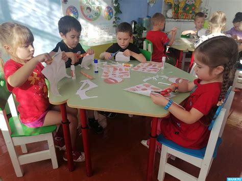 Конспект занятия по аппликации «Корзинка с хлебобулочными изделиями 4 фото Воспитателям