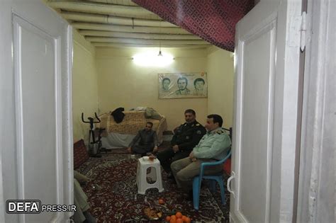 تصاویر دیدار سردار کارگر با خانواده شهیدان دهنوی در مشهد