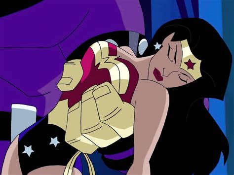Wonder Woman : r/superheroinesdefeated