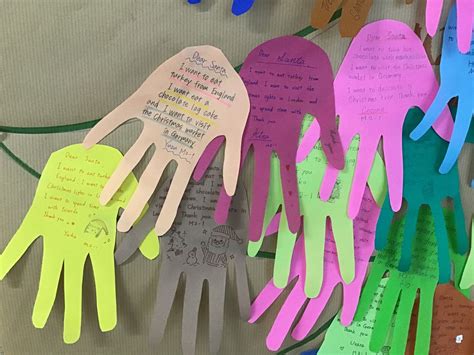 クリスマスツリー登場 鎌倉女学院