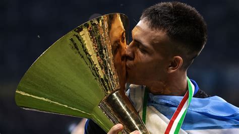 Лаутаро и Интер най после постигнаха споразумение