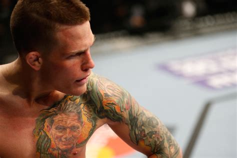 What Ufc Fighters Dont Have Tattoos Reasons Behind The Choice