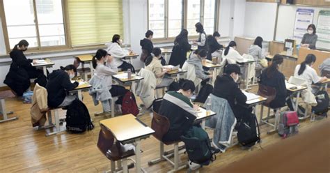 작년보다 국어 쉽고 수학은 비슷영어 난이도 놓고 ‘이견