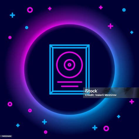 검은 색 배경에 격리 된 프레임 아이콘에서 빛나는 네온 라인 Cd 디스크 상 현대 의식 베스트 셀러 뮤지컬 트로피 다채로운 개요 개념 벡터 공란에 대한 스톡 벡터 아트 및