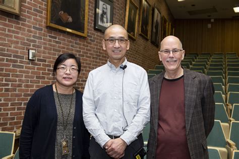 Discussing Cryo Em Vumc News