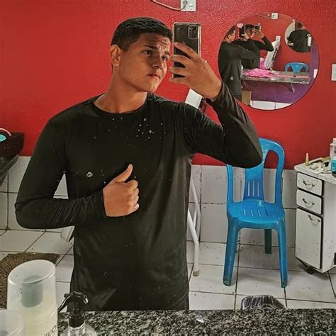 Antonio Icaro Icarin 05 • Threads Say More