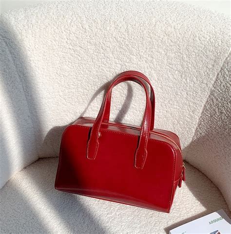 얼모스트블라썸 오일 왁스 코티드 비건 레더 심플 모던 데일리 박스 스퀘어 토트백 크로스백 가방 블랙 레드 브라운 아이보리