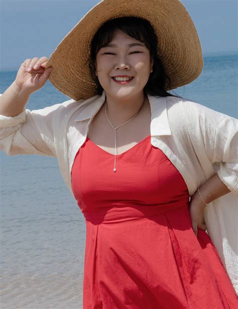 싱그러운 민경장군 빅사이즈 쇼핑몰 모델 화보 여름 근황  인스티즈 Instiz 이슈 카테고리