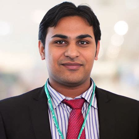 Mudassir Khans Livedna Profile