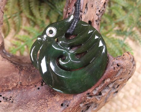 New Zealand Greenstone Koropepe Pendant Kawakawa Pounamu M239