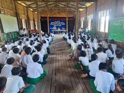 ငဖဲမြို့နယ် မင်းလွင်ကျောင်းကုန်း အခြေခံပညာအလယ်တန်းကျောင်းတွင် လူငယ