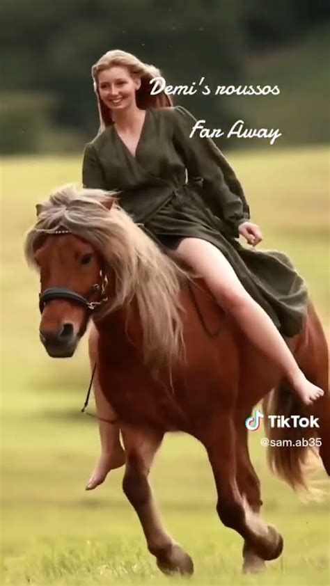 Девушка верхом на лошади Природа девушка и лошадь Длинные волосы девушки и лошади красота