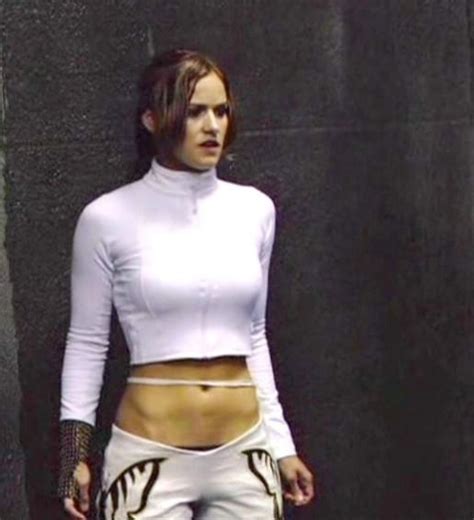 Kelly Overton Panosundaki Pin
