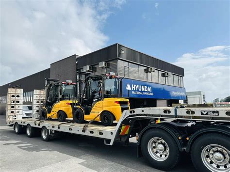 Jackie Muir On Linkedin Two Hyundai 33d 9e Forklifts Loaded