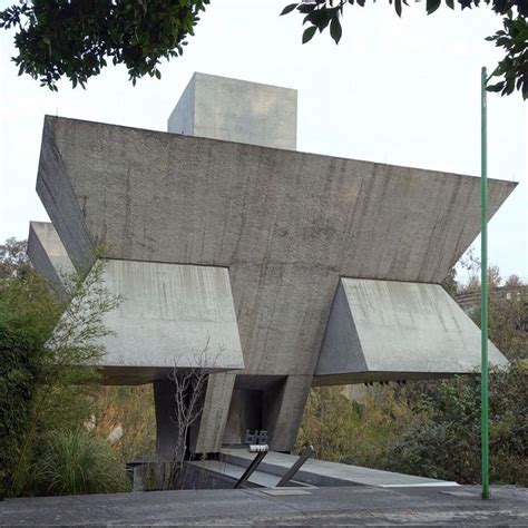 Brutalist House Hollywood Sign