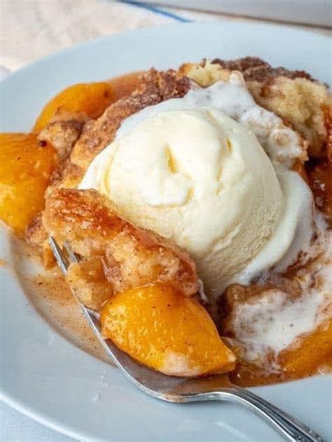 Peach Cobbler With Vanilla Ice Cream Cook For You
