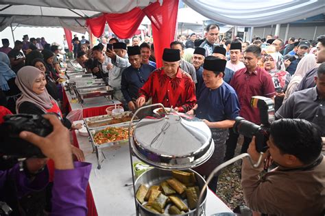 Rumah Terbuka Aidilfitri Johor Zahir Makna Perpaduan Ahmad Maslan