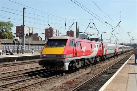 F16 35mm Slide Virgin Trains Class 91 91107 Doncaster 3 £354