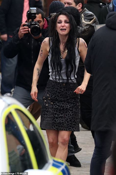 Alison Boshoff Amy Winehouses Beloved Jazz Singing Gran Is Brought To