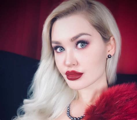 Feature Interview Goddess Violet Doll Domme Addiction