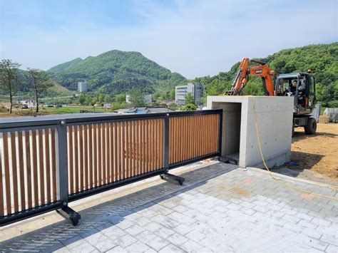 23028 슬라이딩 대문 목재 제작 And 설치 경기 가평