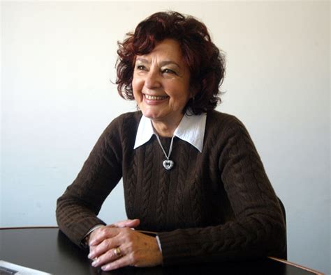 Прочутият домашен крем против бръчки на Анахид Тачева благодарение на него изглежда като