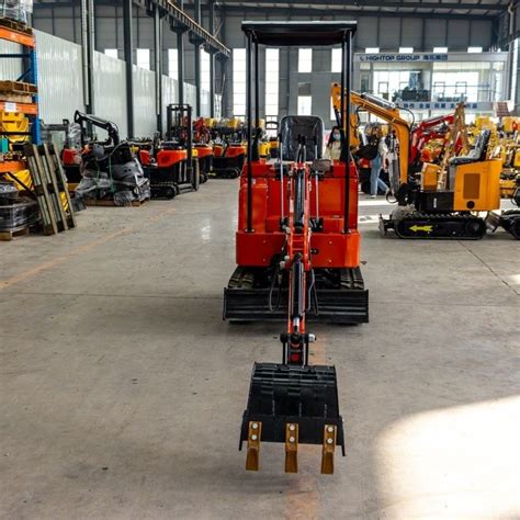Landscaping Compact Crawler Excavator Equipped With 18l Fuel Tank Volume