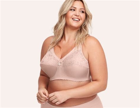 The 7 Best Bras For Saggy Breasts And Tips To Prevent Sagging Altogether