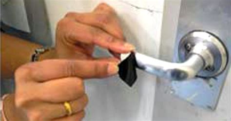Fingerprint Technique Could Reveal Sex Race