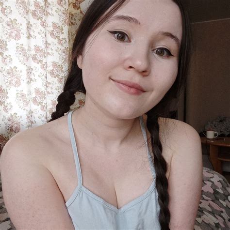Honeyiris Cam Model Free Live Sex Show And Chat Stripchat