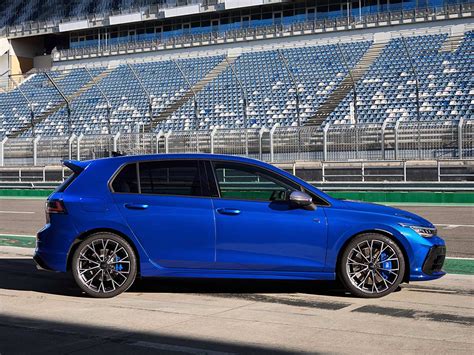 The Most Powerful Vw Golf R And Golf R Variant Launched Autobics