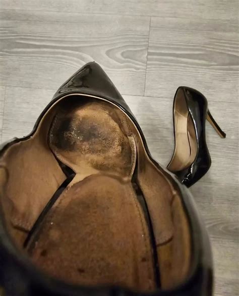 Giantess Shoe Slide By Asian Giantesshunter On Deviantart