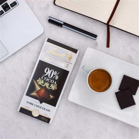 Dubai Arabian Delights Chocolate Almond Dates 250G – ChocoLounge