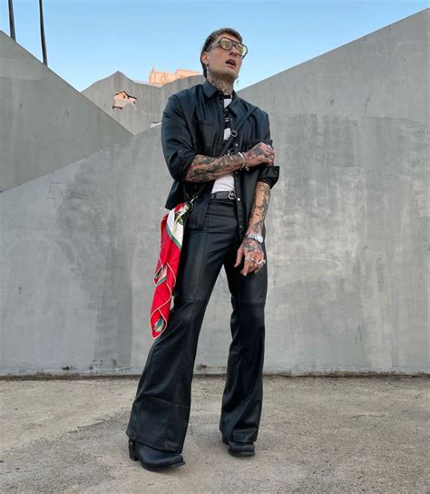 Misho Amoli En Ropa De Moda Hombre Ropa Moda Hombre