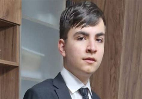 La Doar 19 Ani A Fost Diagnosticat Cu Leucemie Acută Apel Umanitar