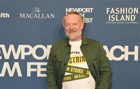 Jared Harris Says He Wont Follow Dad And Play Dumbledore In Harry