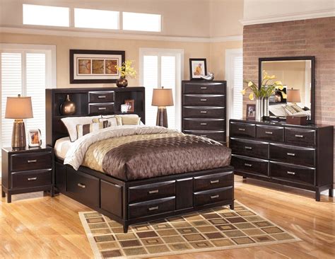 Bedroom Sets With Lots Of Storage