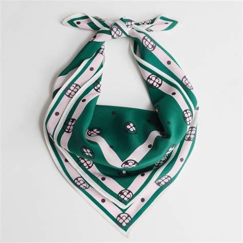 7 Cool Fashion Accessories To Wear With Every Outfit Who What Wear