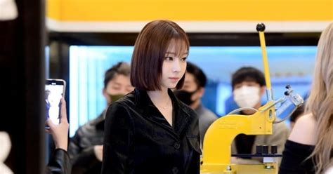 [포토] 에스파 윈터 초미니 입고 각선미 과시