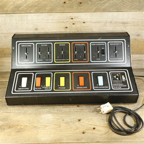 Maestro Uss 1 Universal Synthesizer System S N 1575 Vintage Rare B Guitarfx
