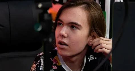 Donk составил команду мечты по CS2 он выбирал по одному игроку из команд выпавших на рулетке