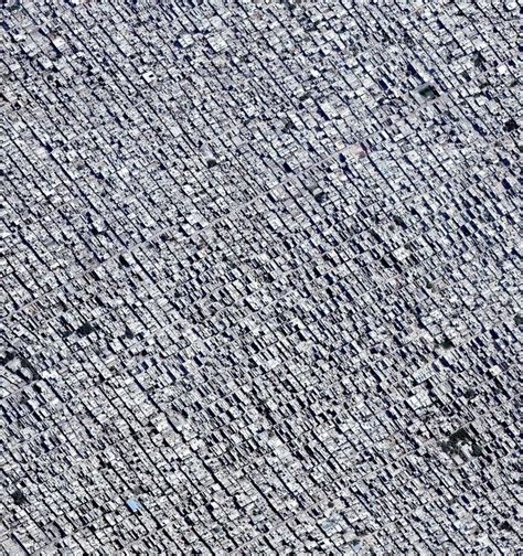 Microscopic Close Up Image Of A Computer Chip R Misleadingthumbnails