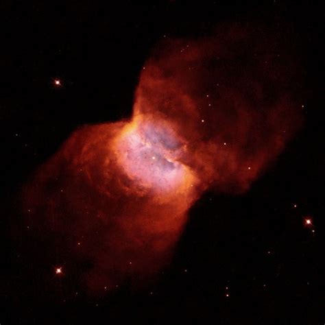 Hubble Witnesses Dying Stars Final Moments Delivers Stunning Image