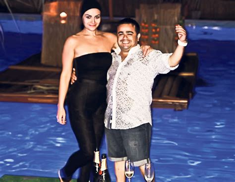 Ce fericit e Minune lângă amantă EXCLUSIV fotoreporterii Libertatea l au surprins pe manelist